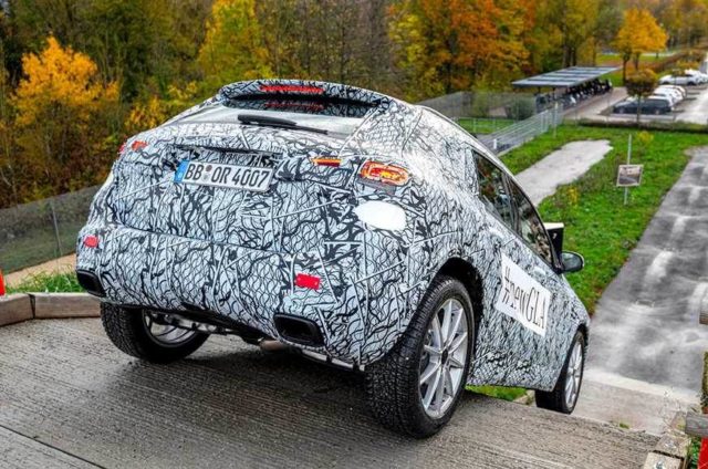 Benz 下月發佈新款 GLA，改接近 SUV - Qooah