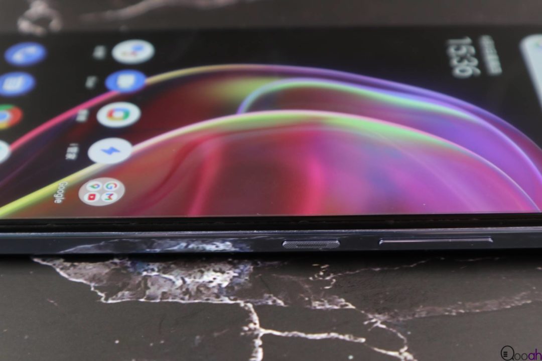 vivo V21 開箱評測：前置雙柔光燈自拍方便 - Qooah